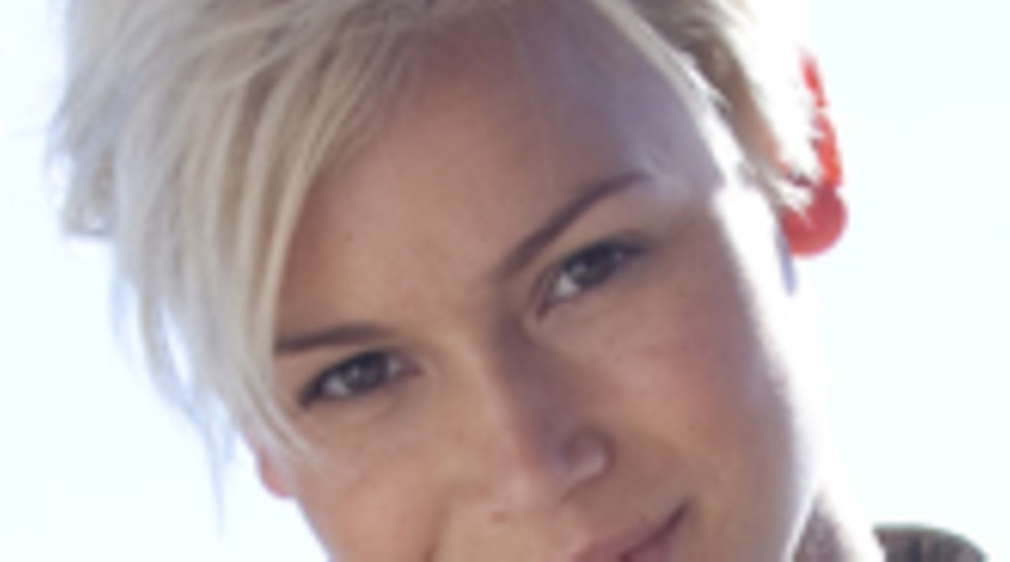 Agnes Fischer: Ein Model macht blau | GALA.de