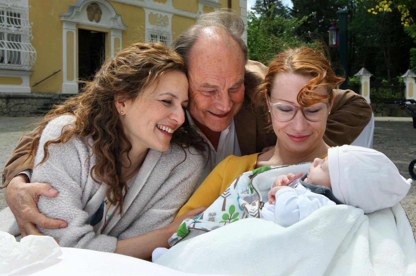 Martina Gedeck - Starporträt, News, Bilder | GALA.de