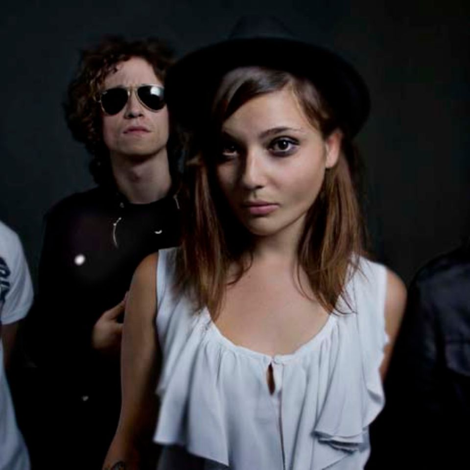 Linda Marlen Runge: GZSZ-Star mit Band auf Tour | GALA.de