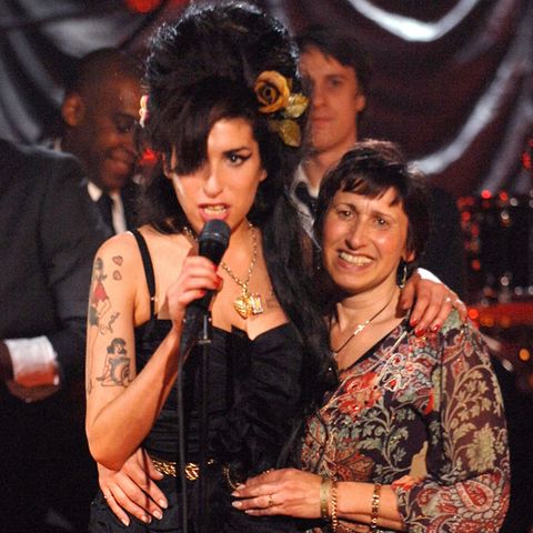 Amy Winehouse: Achter Todestag: Mutter und Freunde gedenken der ...