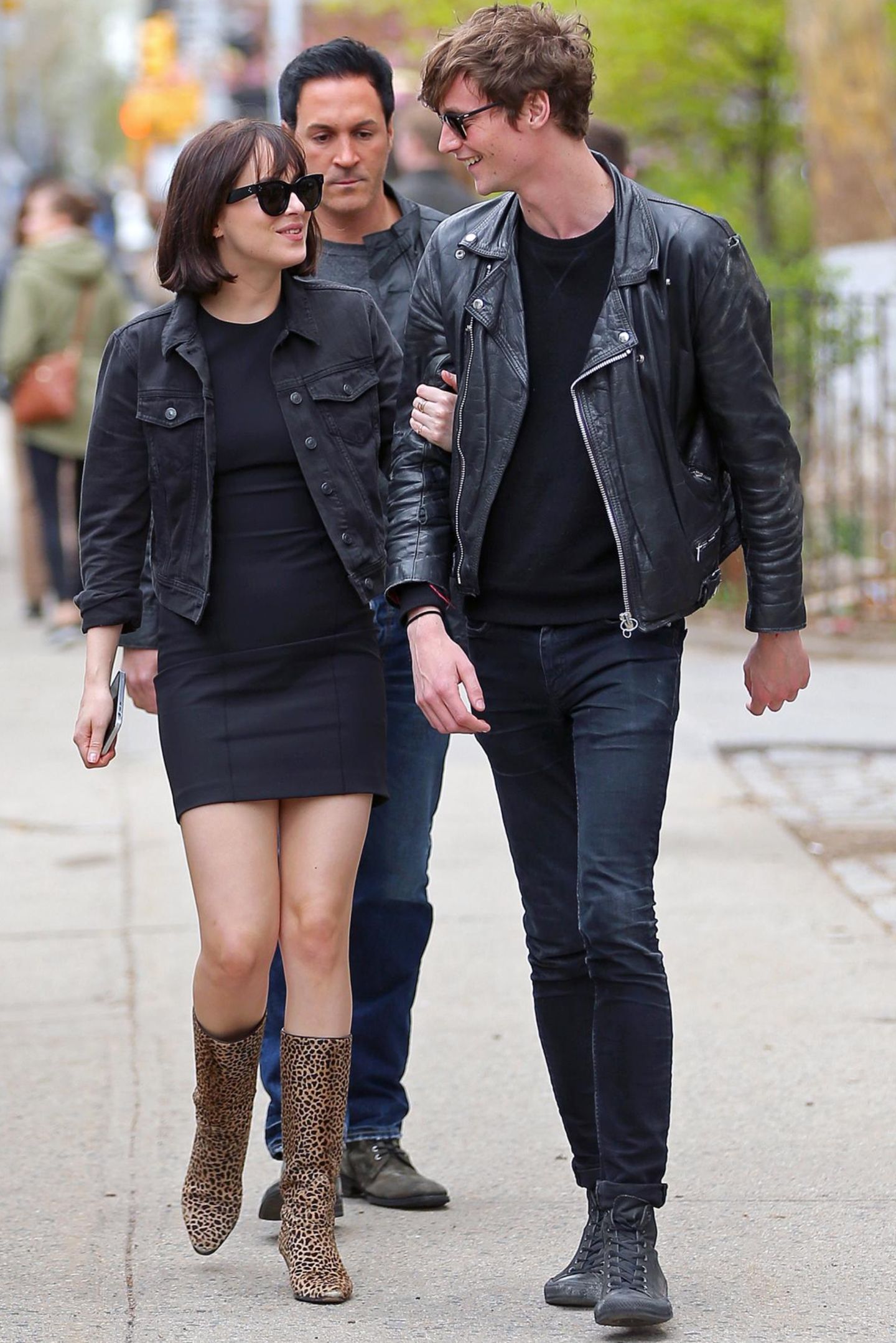 Dakota Johnson: Die Fünfjährige Verlobung Dakota Supporting Her