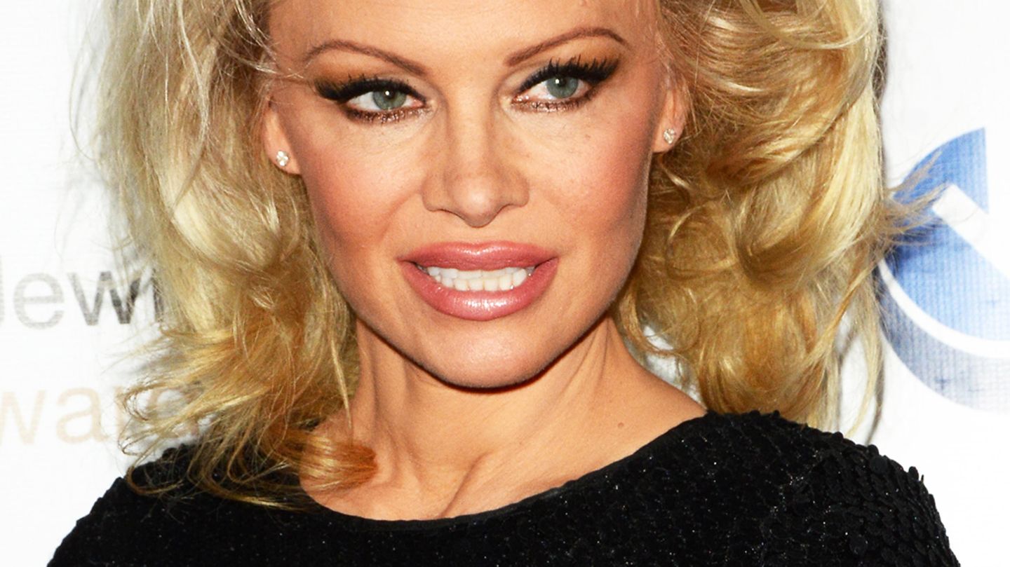 Pamela Anderson: Glatt gezogen wie nie! | GALA.de