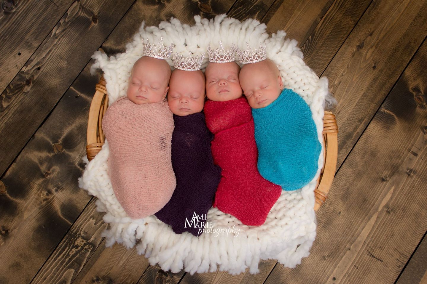 Vierlinge : Niedliche Fotos beim Nickerchen | GALA.de