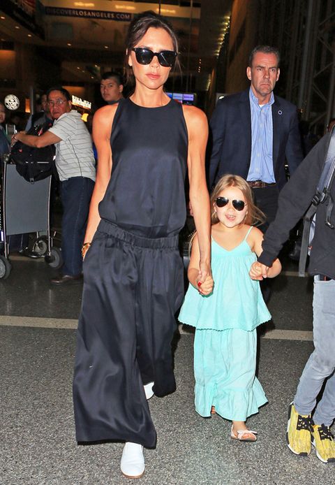 Harper Seven Beckham: Süße Fotos von Harpers Kleidern | GALA.de