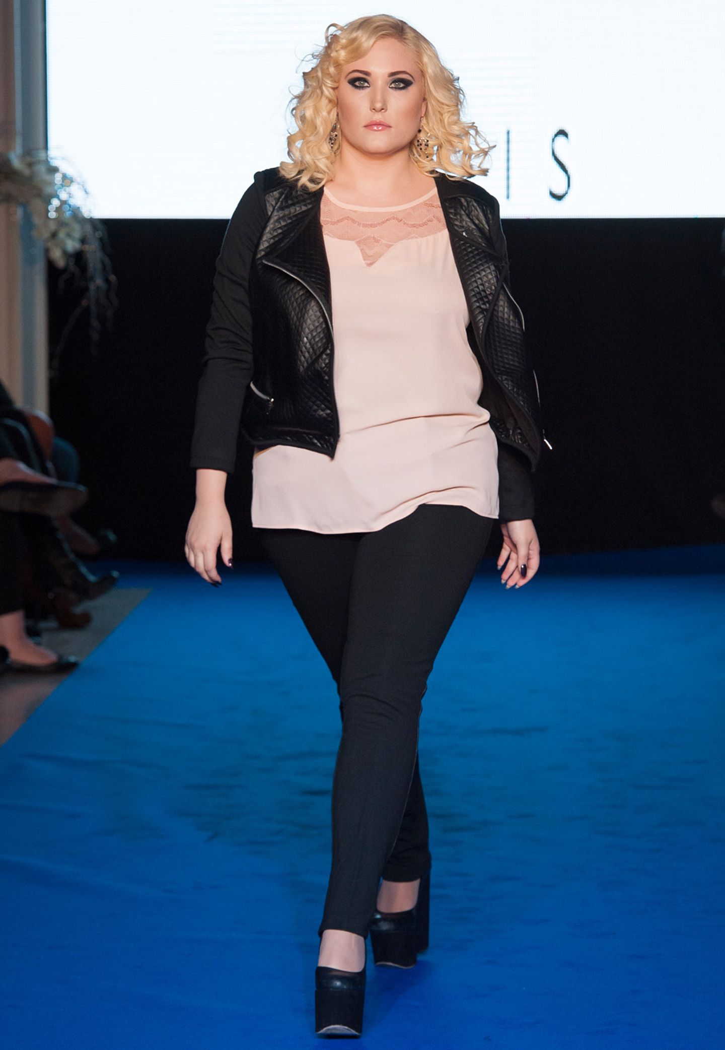 Fashion Week Paris: Plus-Size-Catwalk mit Hayley Hasselhoff | GALA.de