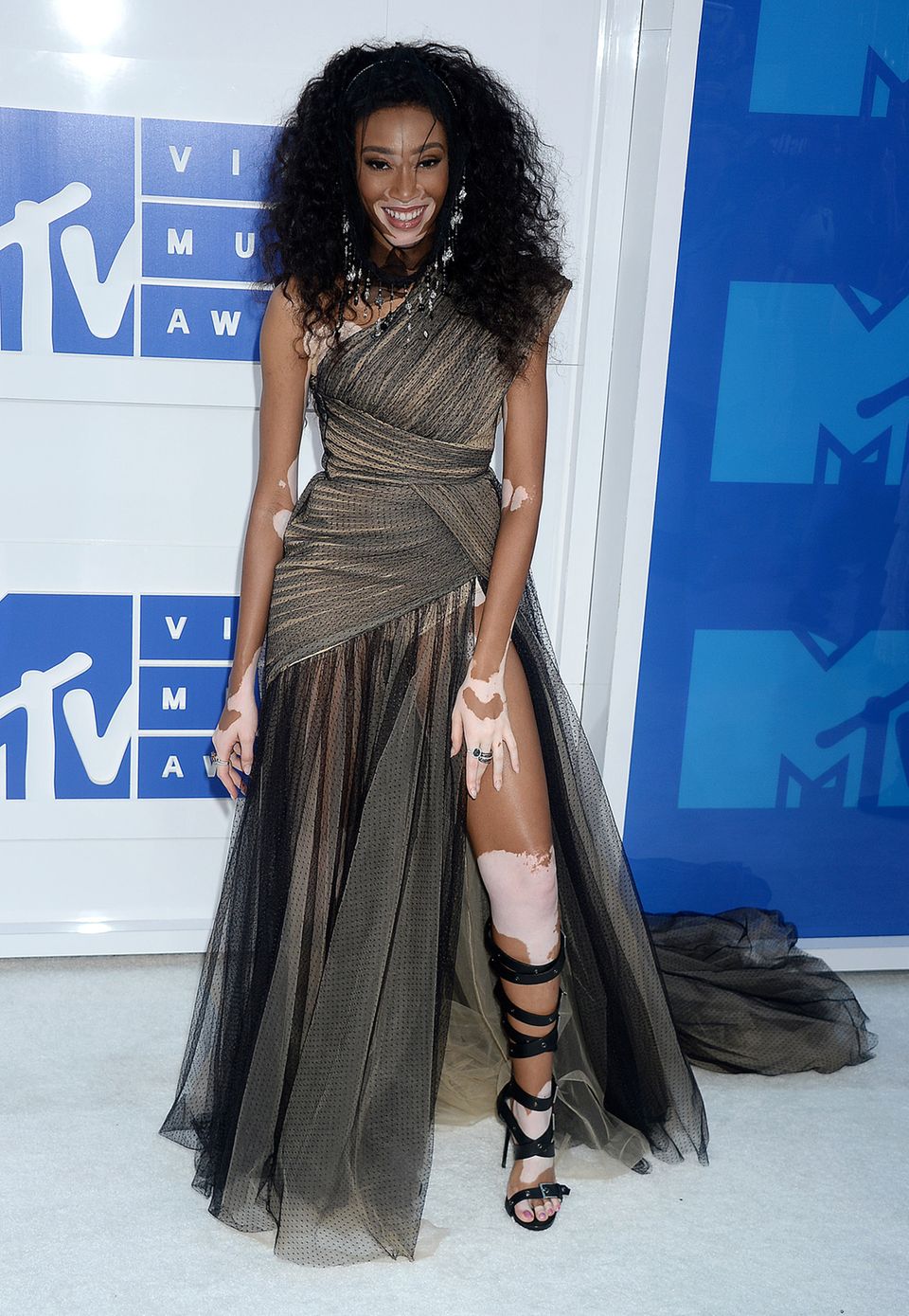 Winnie Harlow - Starporträt, News, Bilder | GALA.de