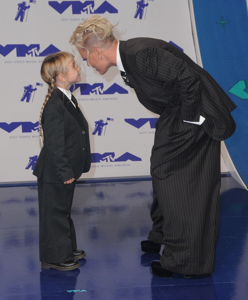 Sängerin Pink gesichtet: Nach Nackenoperation tankt sie neue Kraft ...