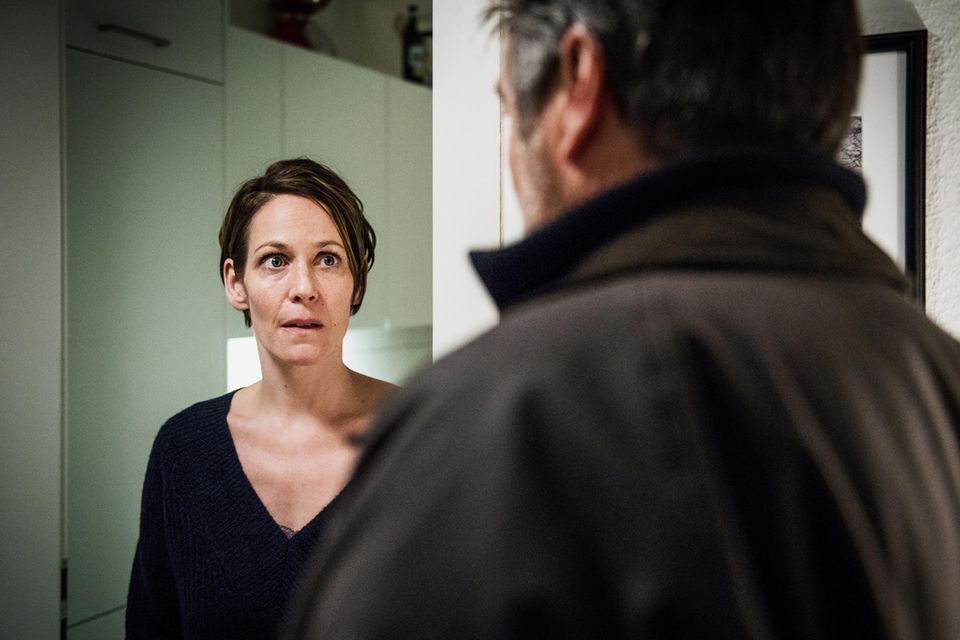 Tatort: Zwei Leben: Stephanie Japp als Racheengel Dr. Sonja Roth | GALA.de