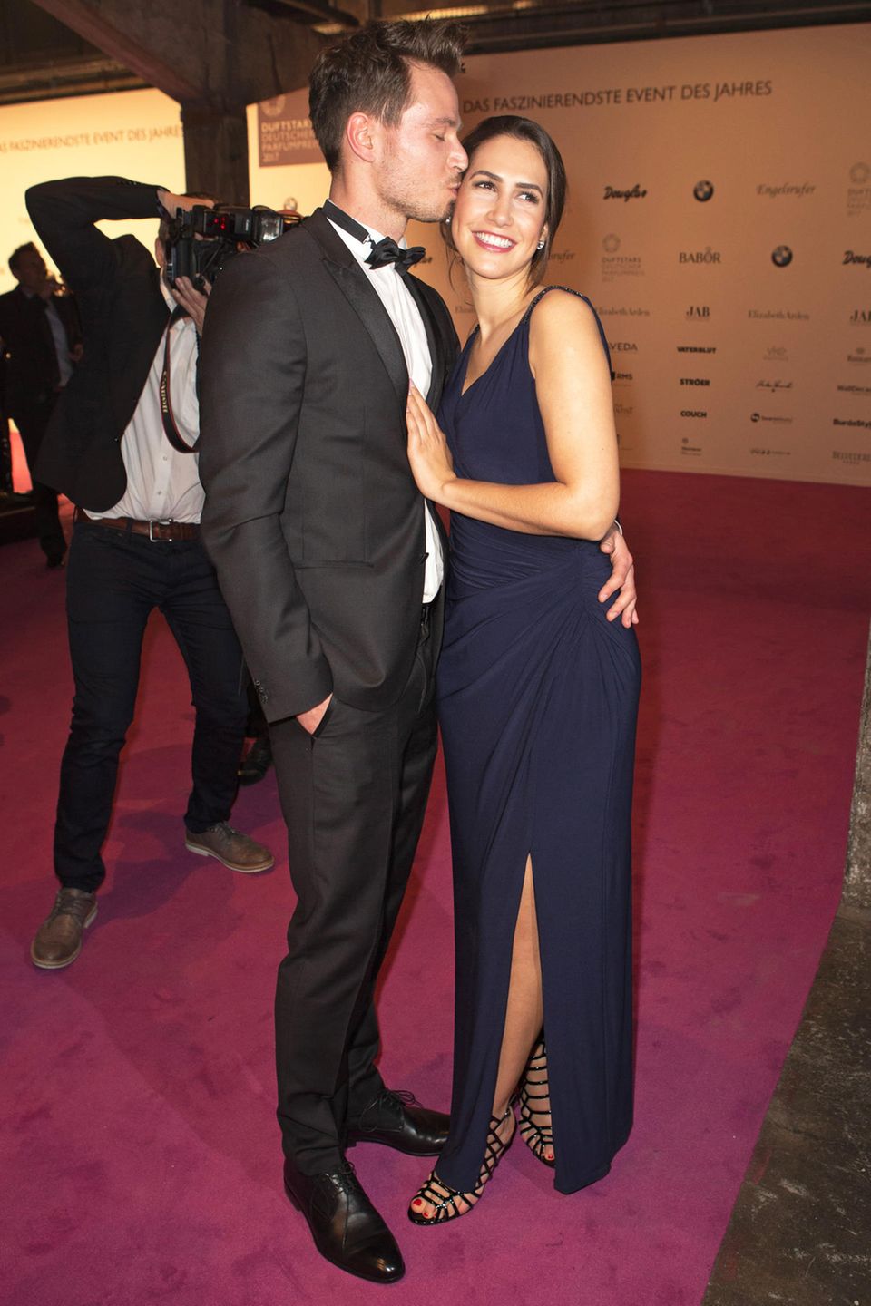 Sebastian Pannek + Clea-Lacy Juhn: Die Look des "Bachelor"-Traumpaares ...