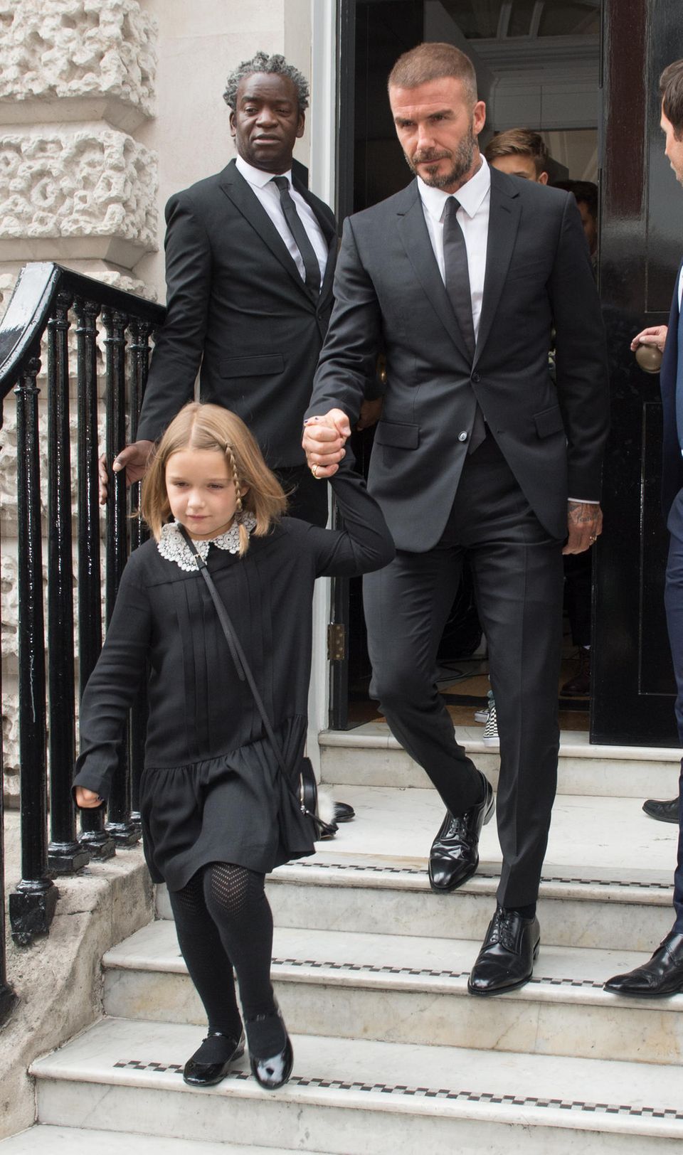 Harper Seven Beckham: Süße Fotos von Harpers Kleidern | GALA.de