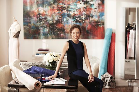 Exklusives Interview: Diese Frau steht hinter Meghans Cape-Kleid | GALA.de