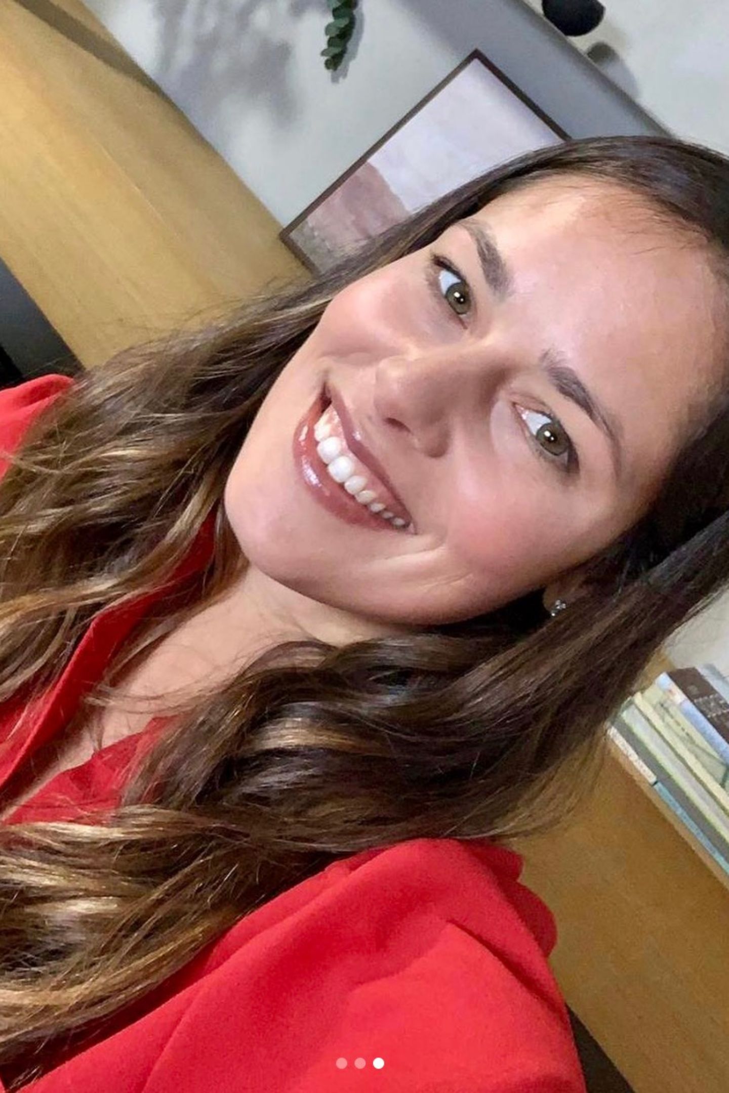 Hautpflege, Haarfarbe und Maniküre: Fotos von Stars im Schönheitssalon ...