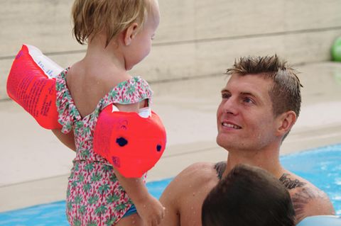 Ganz private Einblicke von Fußballer Toni Kroos | GALA.de