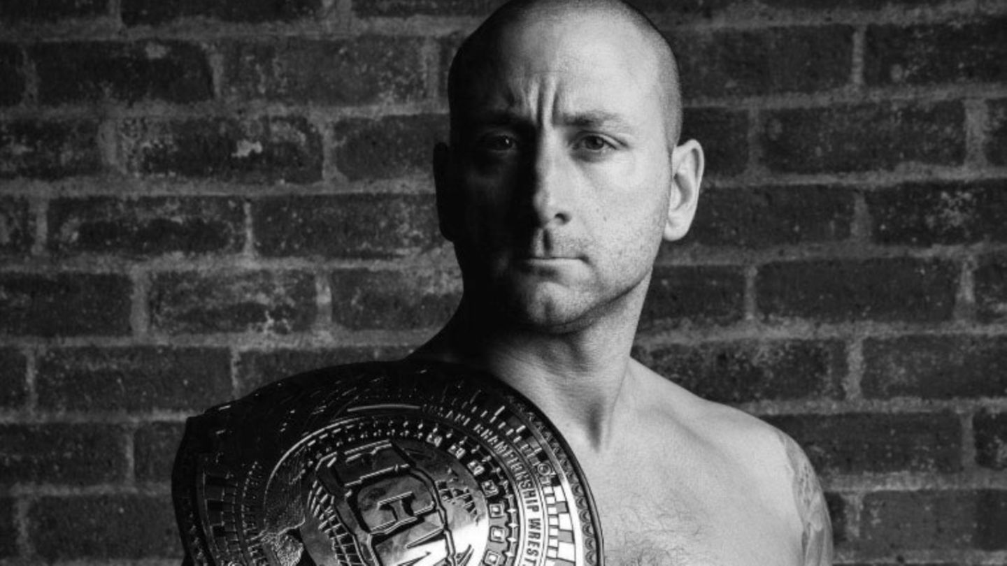 Nach dramatischem Twitter-Post: UK-Wrestler Adrian "Lionheart" McCallum ...