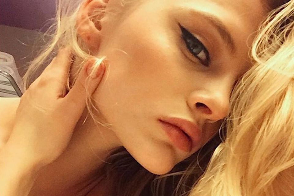 Ksenia Puntus: Model kämpft nach Sturz aus dem dritten Stock um ihr ...