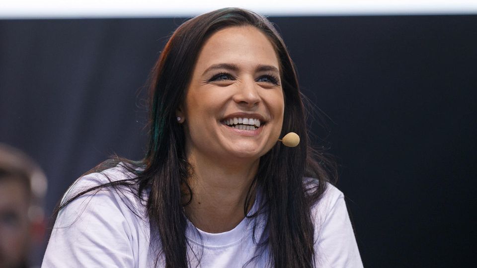 News-Video: Amira Pocher überrascht mit neuer Frisur | GALA.de