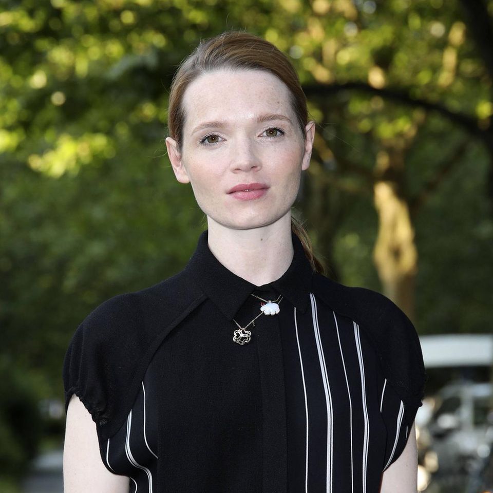 Karoline Herfurth - Starporträt, News, Bilder | GALA.de