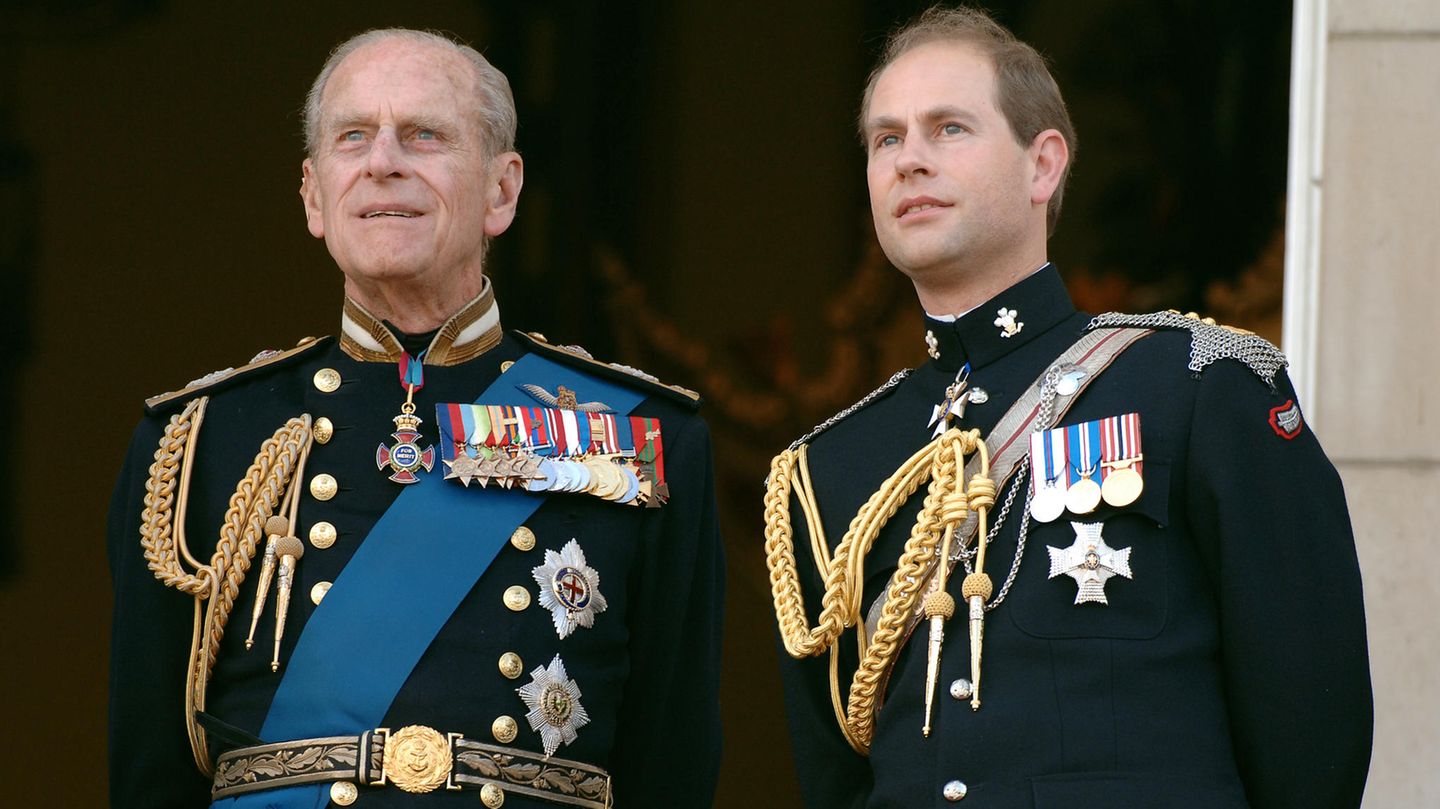 Prinz Philip (†) + Prinz Edward: Dieser Streit hätte sie fast entzweit ...