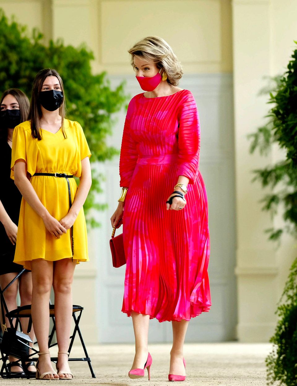 Königin Mathilde: So interessant kombiniert sie zwei Power-Farben | GALA.de