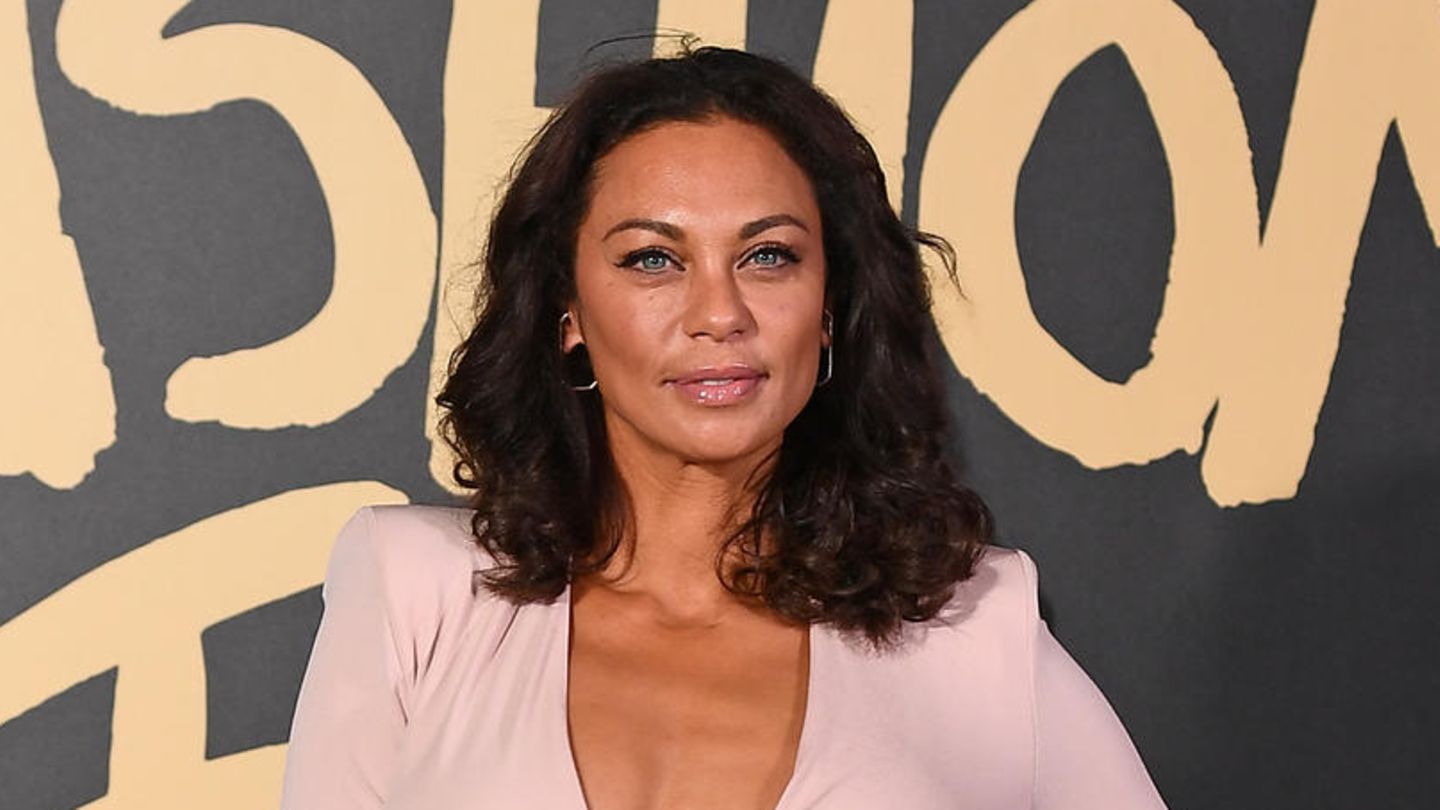 Lilly Becker Lilly Becker: Sexy Foto mit Kippe und... Shotoe