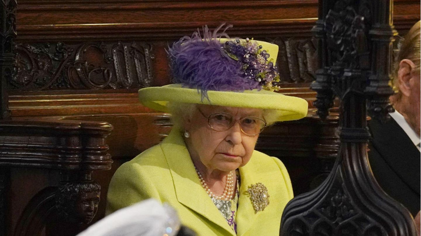 Queen Elizabeth: Sie ahnte, dass Herzogin Meghan Probleme machen würde ...