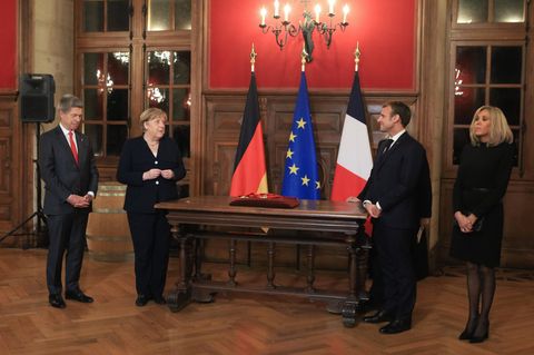 Brigitte Macron: Beim Musikfest überrascht sie mit stylischem Duett ...