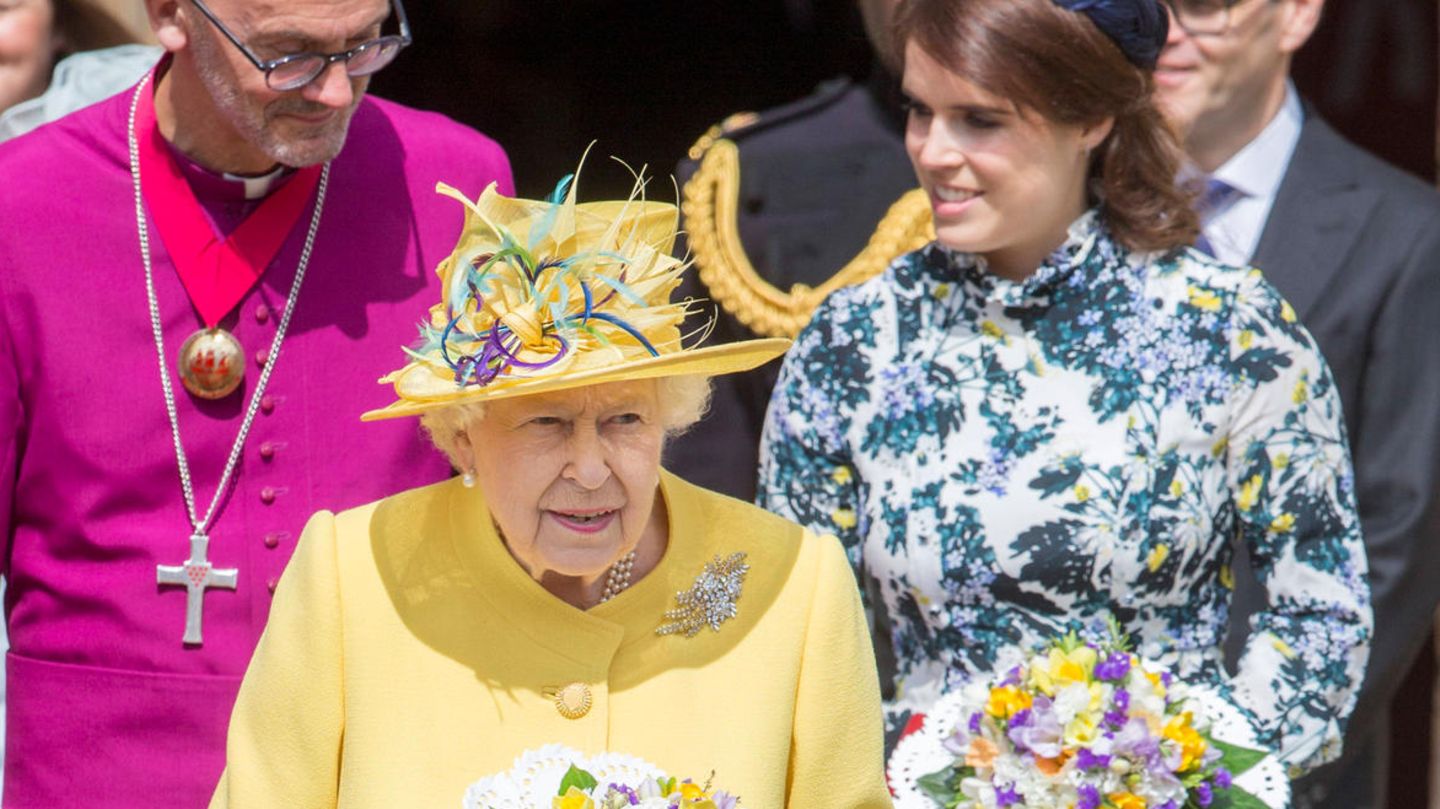 Queen Elizabeth: Fit? Sie soll Doppeltaufe ihrer Urenkel besuchen | GALA.de