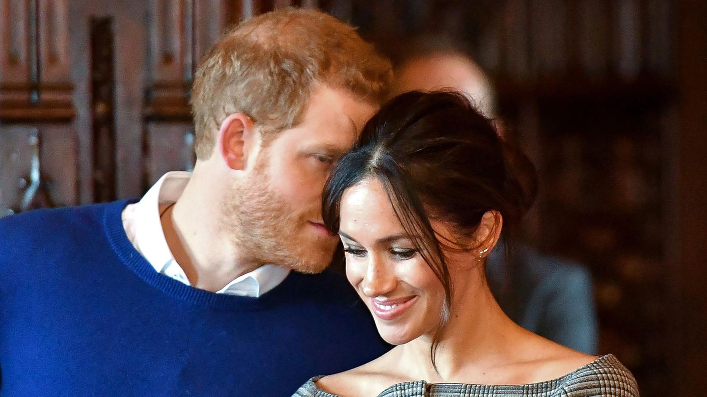 Prinz Harry + Herzogin Meghan: Das sagt ihre Weihnachtskarte über sie | GALA.de