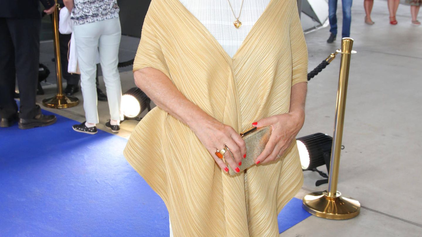 Michaela May - Starporträt, News, Bilder | GALA.de