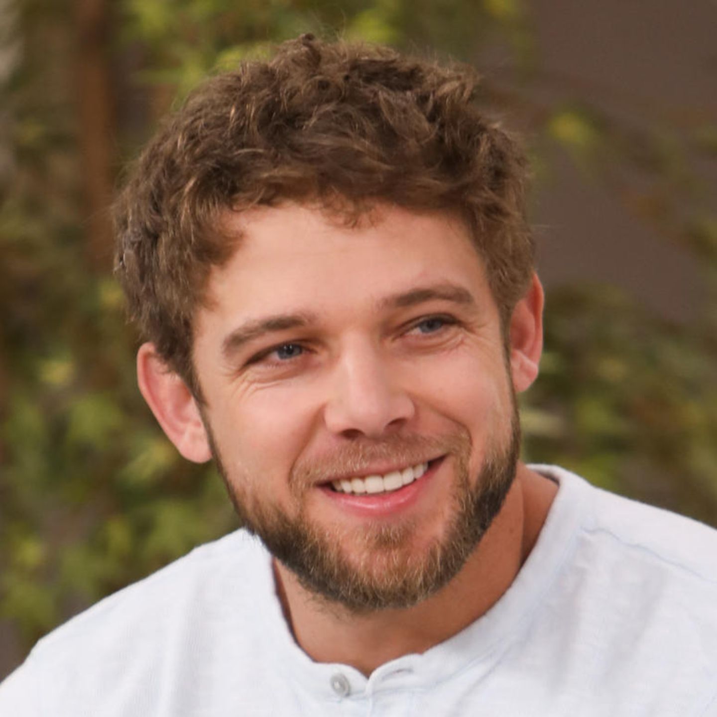 Max Thieriot Ohne Hemd