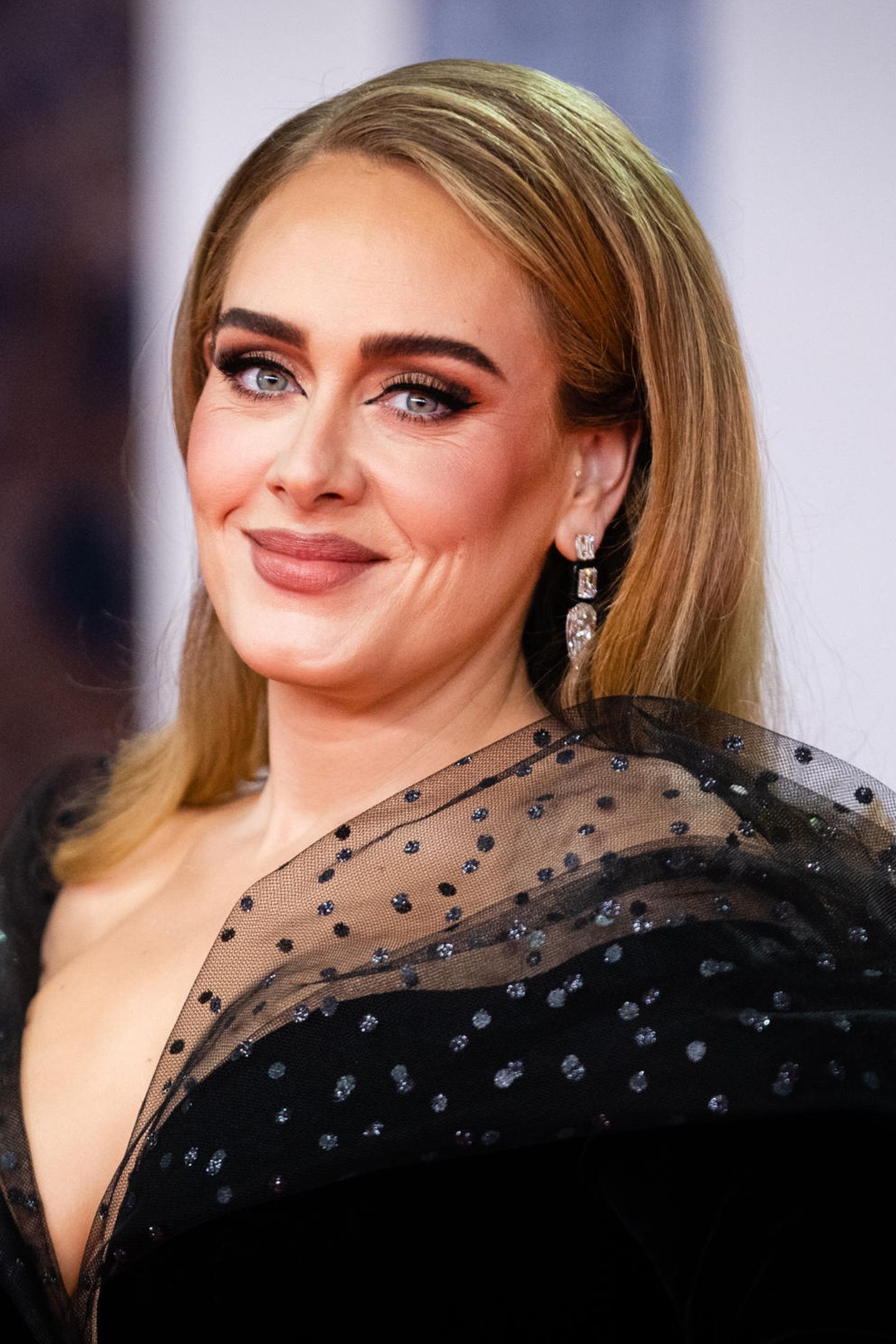 Adele Fácil Adele: Neues Foto Zeigt Sie In Traumrobe – Und Mit