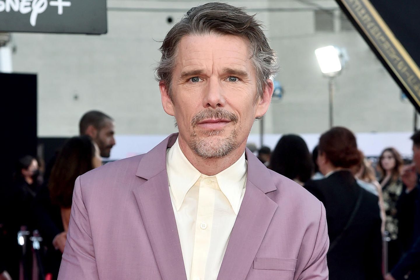 Ethan Hawke: Überraschung! Er teilt seltenes Foto mit seinen Töchten ...
