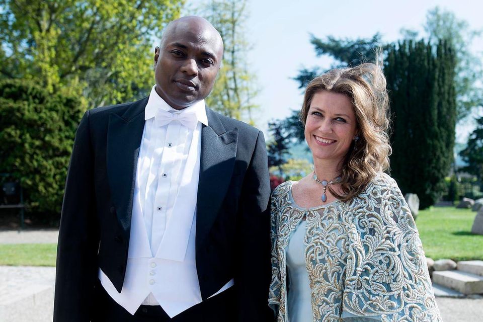 Prinzessin Märtha Louise: Verliebte Paarfotos mit Durek Verrett | GALA.de