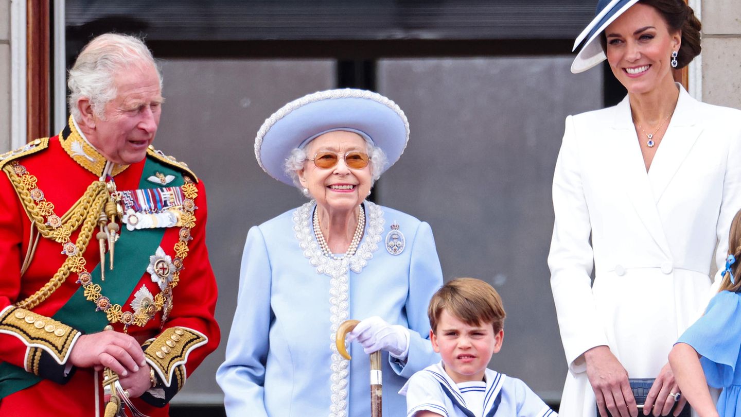 Queen Elizabeth: Holt sie mit ihrer Regenschaft Ludwig XIV. ein? | GALA.de