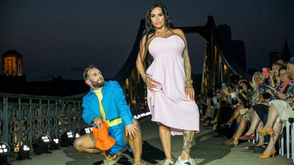 Gina-Lisa Lohfink: Die Ex-GNTM-Teilnehmerin feiert Laufsteg-Comeback ...