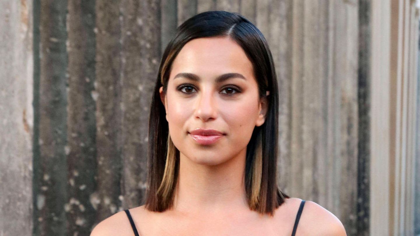 Gizem Emre - Starporträt, News, Bilder | GALA.de