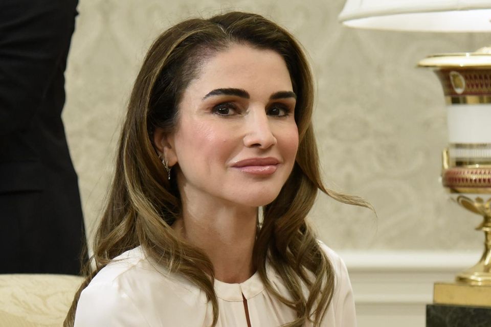 Königin Rania: Wer ist ihre zukünftige Schwiegertochter Rajwa Al Saif ...