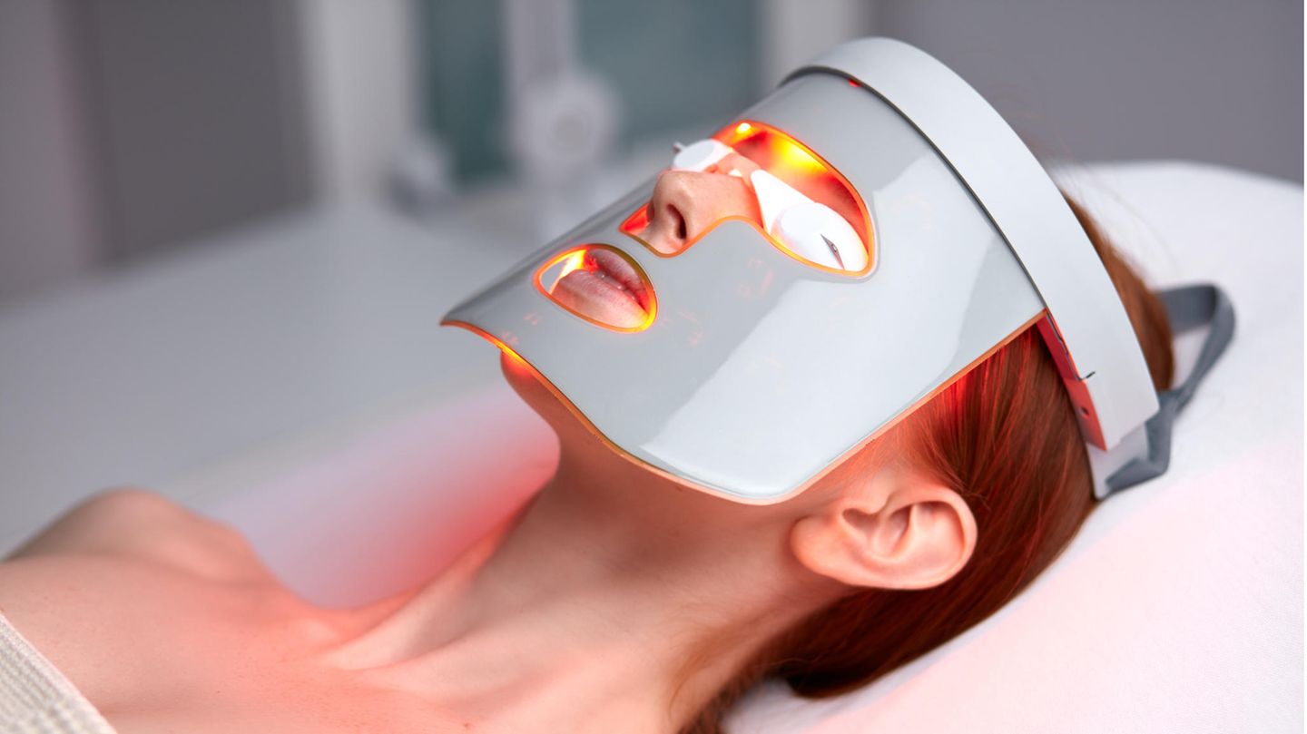 LED-Maske: Diese 4 Modelle sorgen für bessere Haut | GALA.de