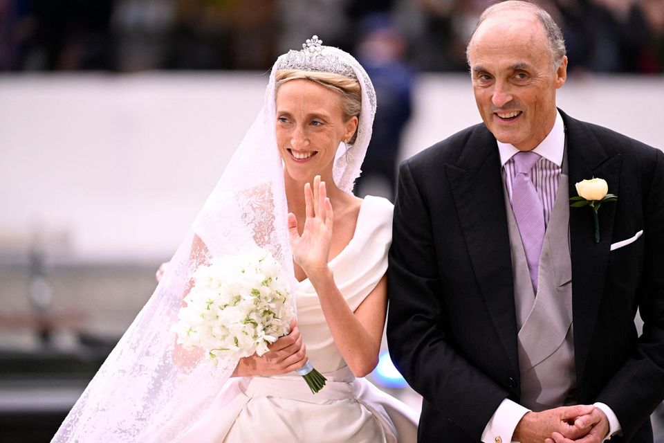 Hochzeit von Prinzessin Maria Laura: Erst cooles Minikleid, dann ...