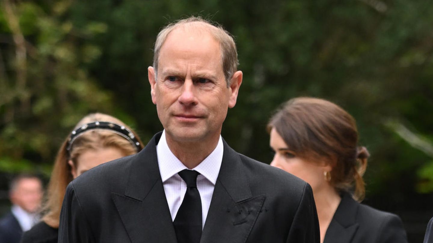 "Unvorstellbare Lücke" – Prinz Edward bricht sein Schweigen zum Tod der ...