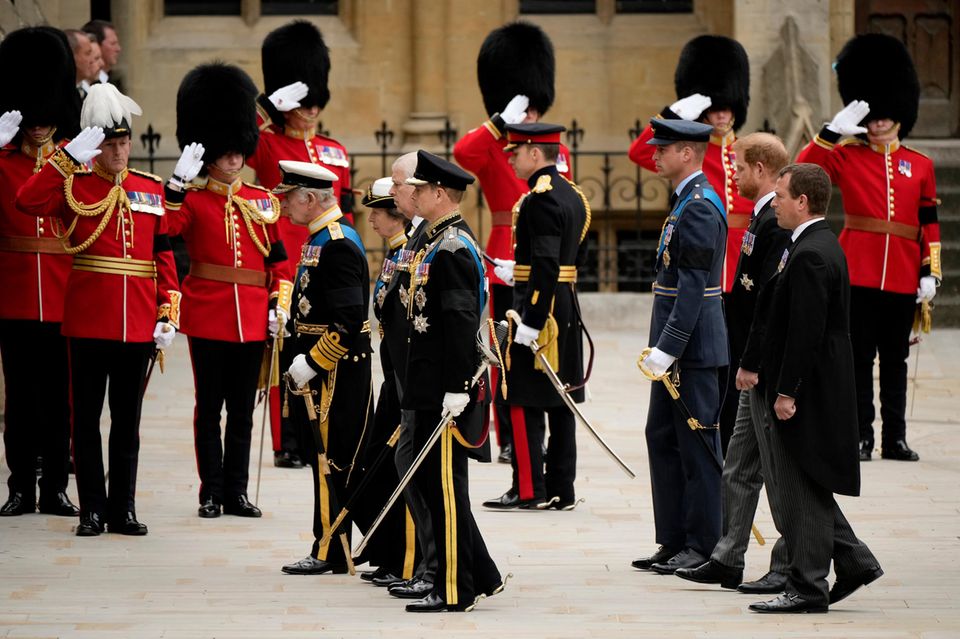 Queen Elizabeth (†): Die Bilder der Beerdigung | GALA.de