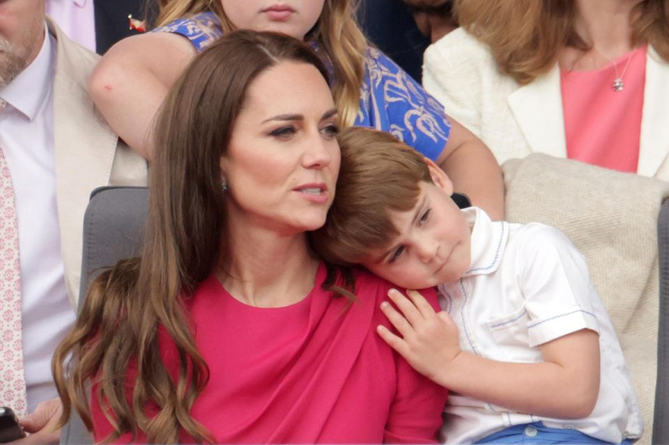 Kate verriet vor 1 Jahr: Prinz Louis ist überfordert mit Queen-Tod ...
