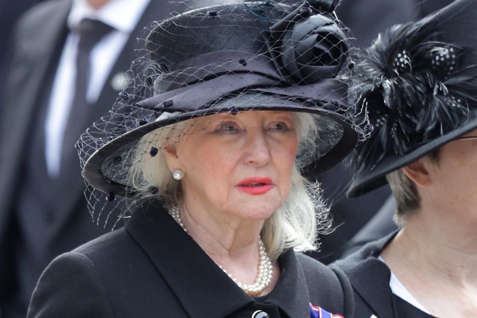 Angela Kelly: Erster Auftritt nach dem Tod ihrer Chefin und besten ...