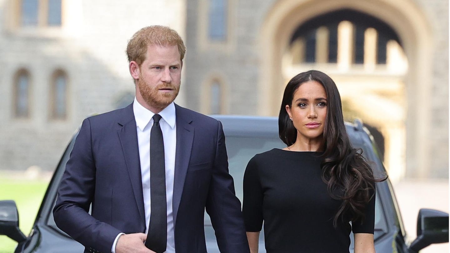 Prinz Harry + Herzogin Meghan: Palastinsider packen über sie aus | GALA.de