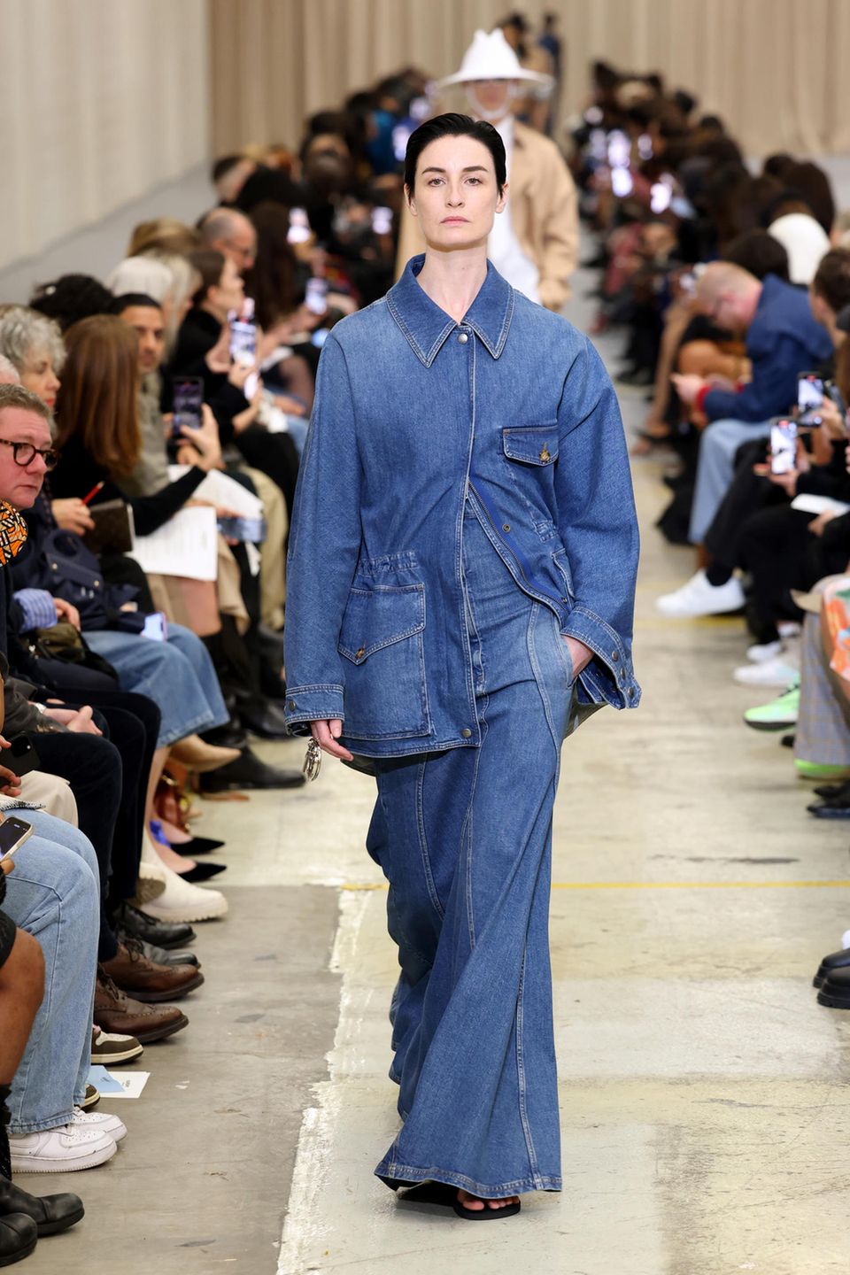 London Fashion Week: Die besten Looks und Styles direkt vom Laufsteg ...