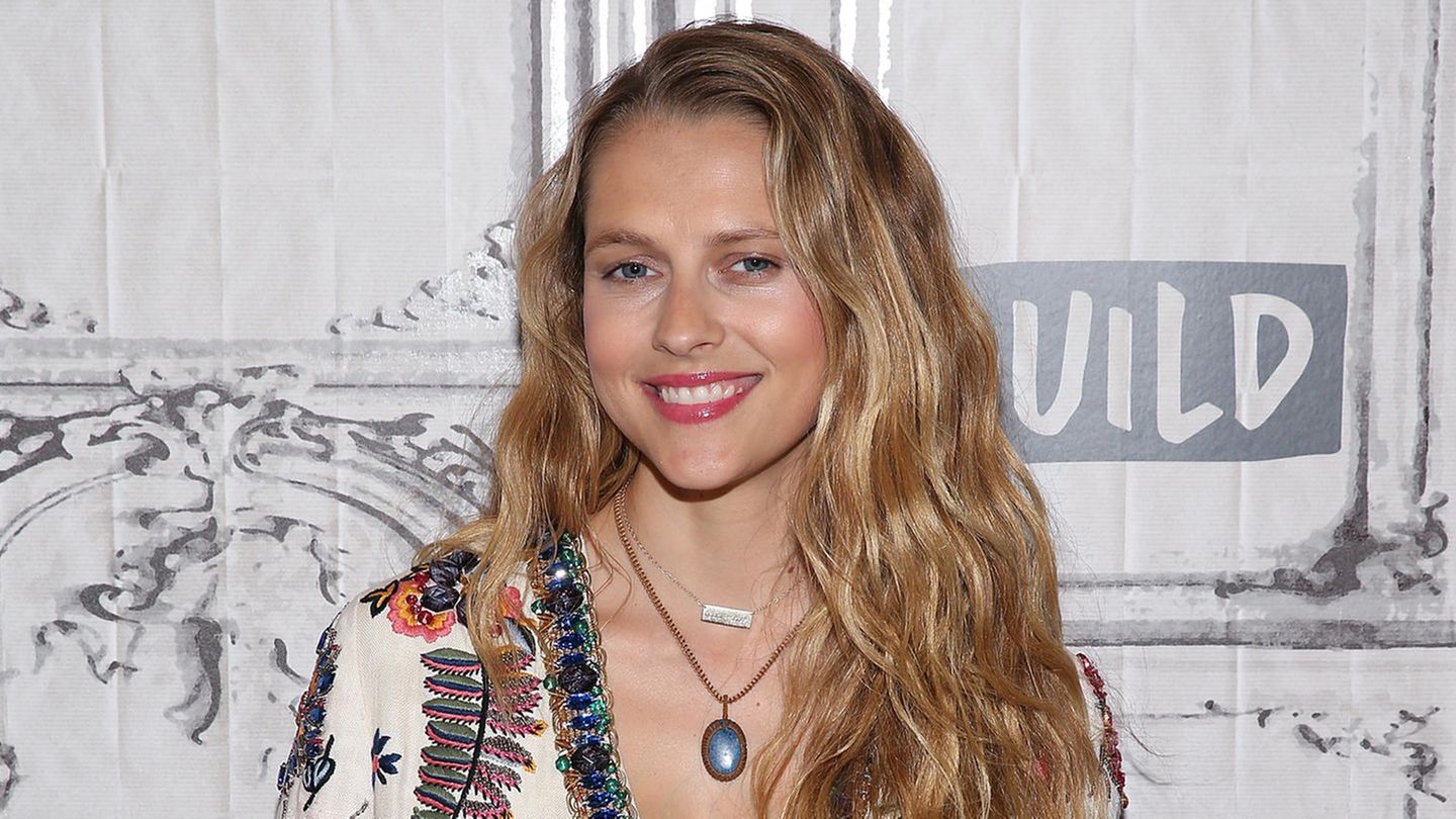 Teresa Palmer E Topher Grace