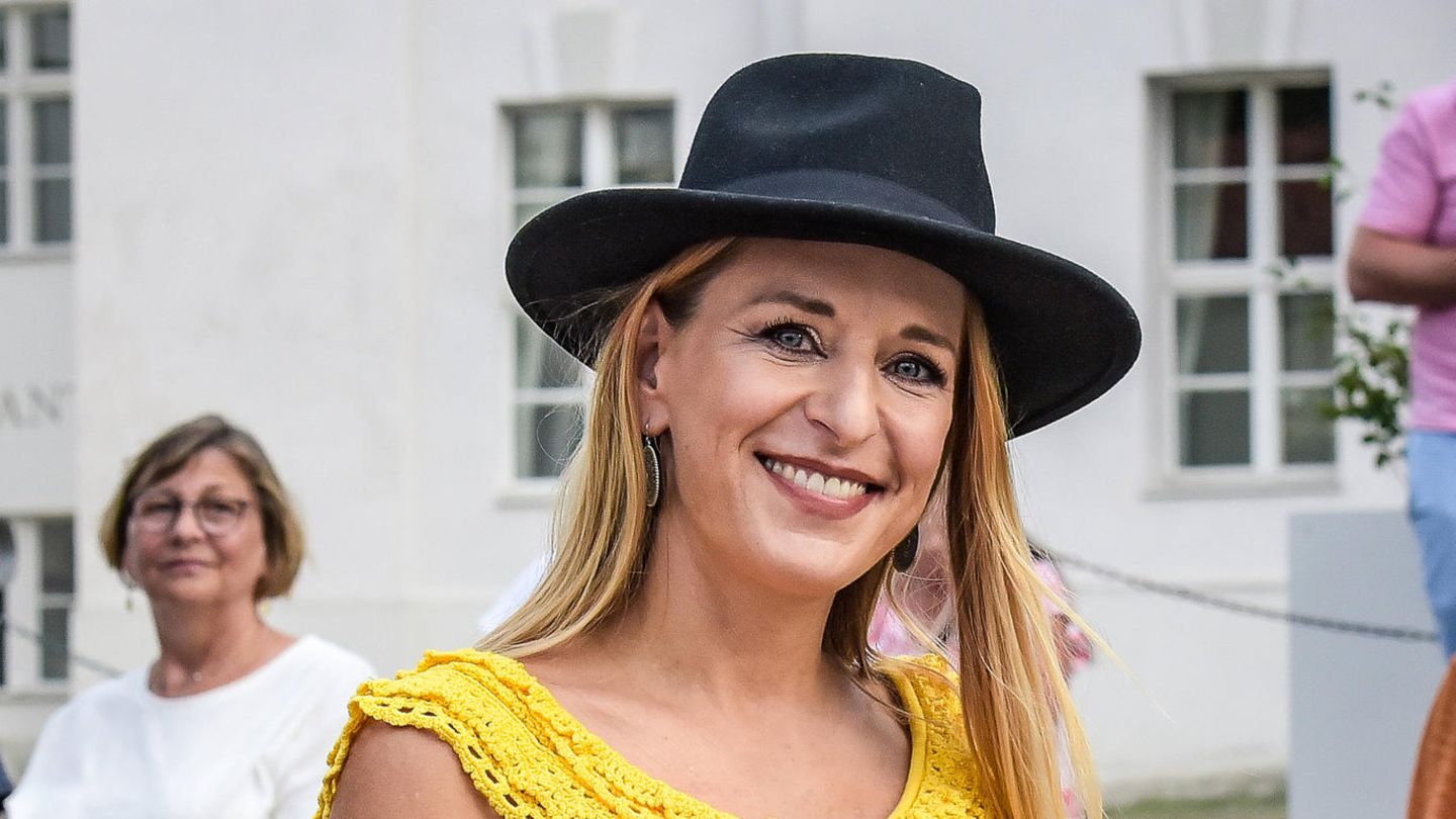 Stefanie Hertel: Neustart mit IHM an ihrer Seite | GALA.de