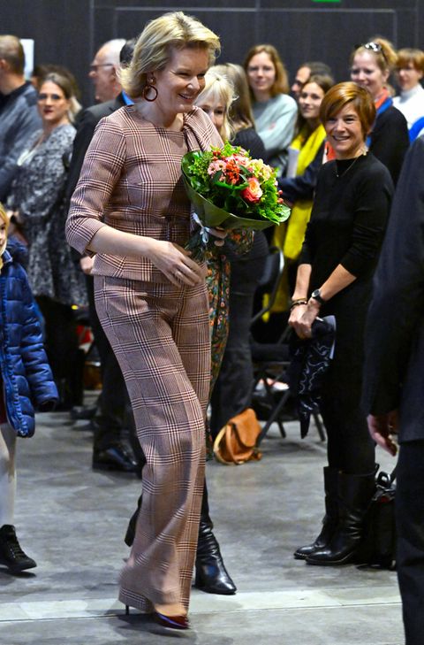 Königin Mathilde: So interessant kombiniert sie zwei Power-Farben | GALA.de