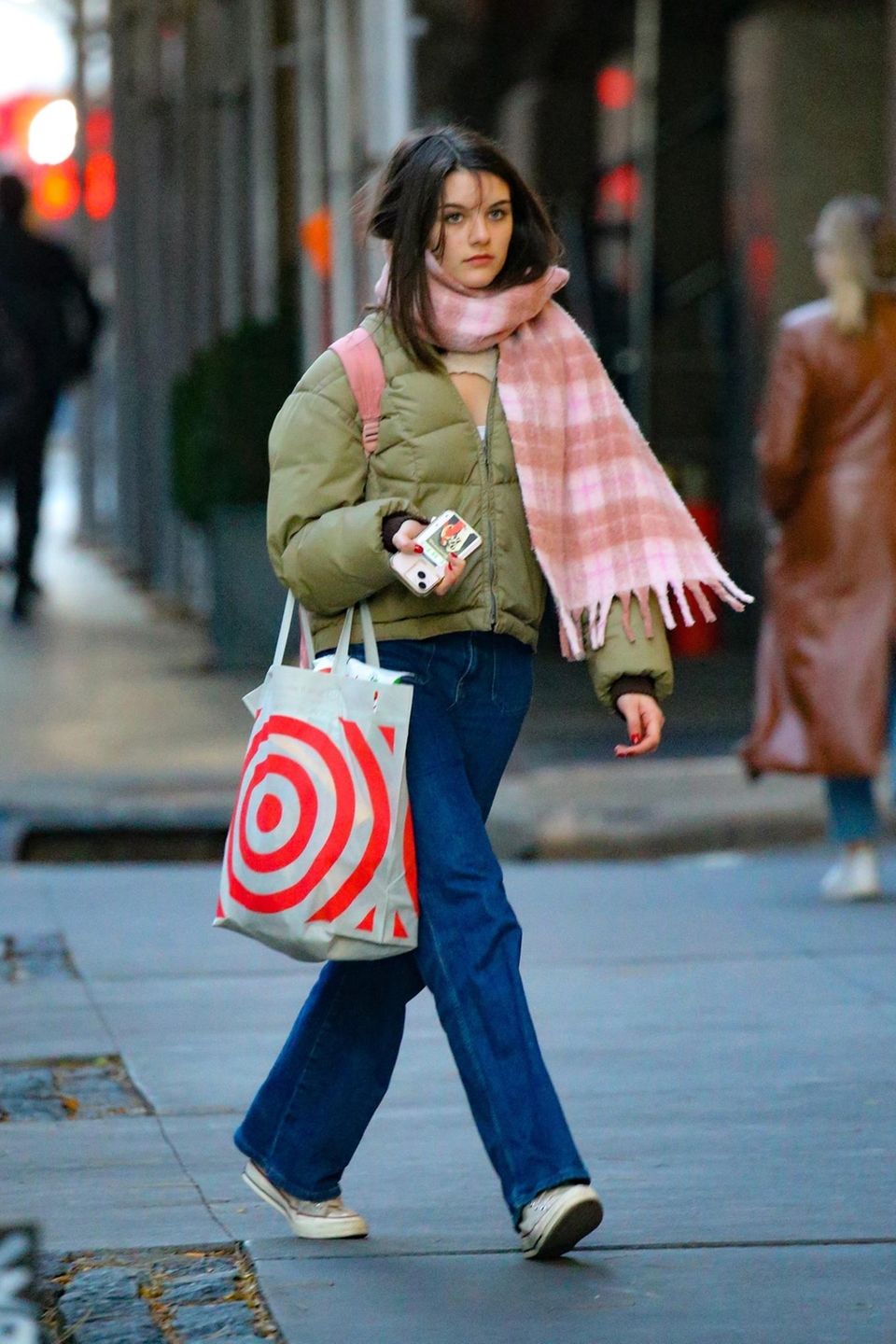 Der Style von Suri Cruise: So lässig besucht sie Mama Katie Holmes am ...