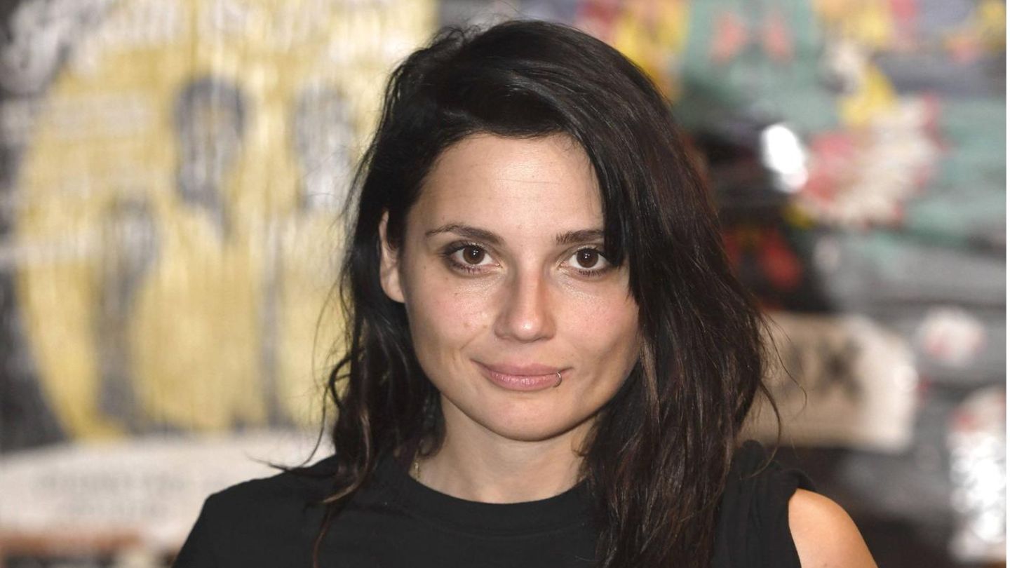 Linda Marlen Runge: GZSZ-Star deutet Trennung von Ehemann an | GALA.de